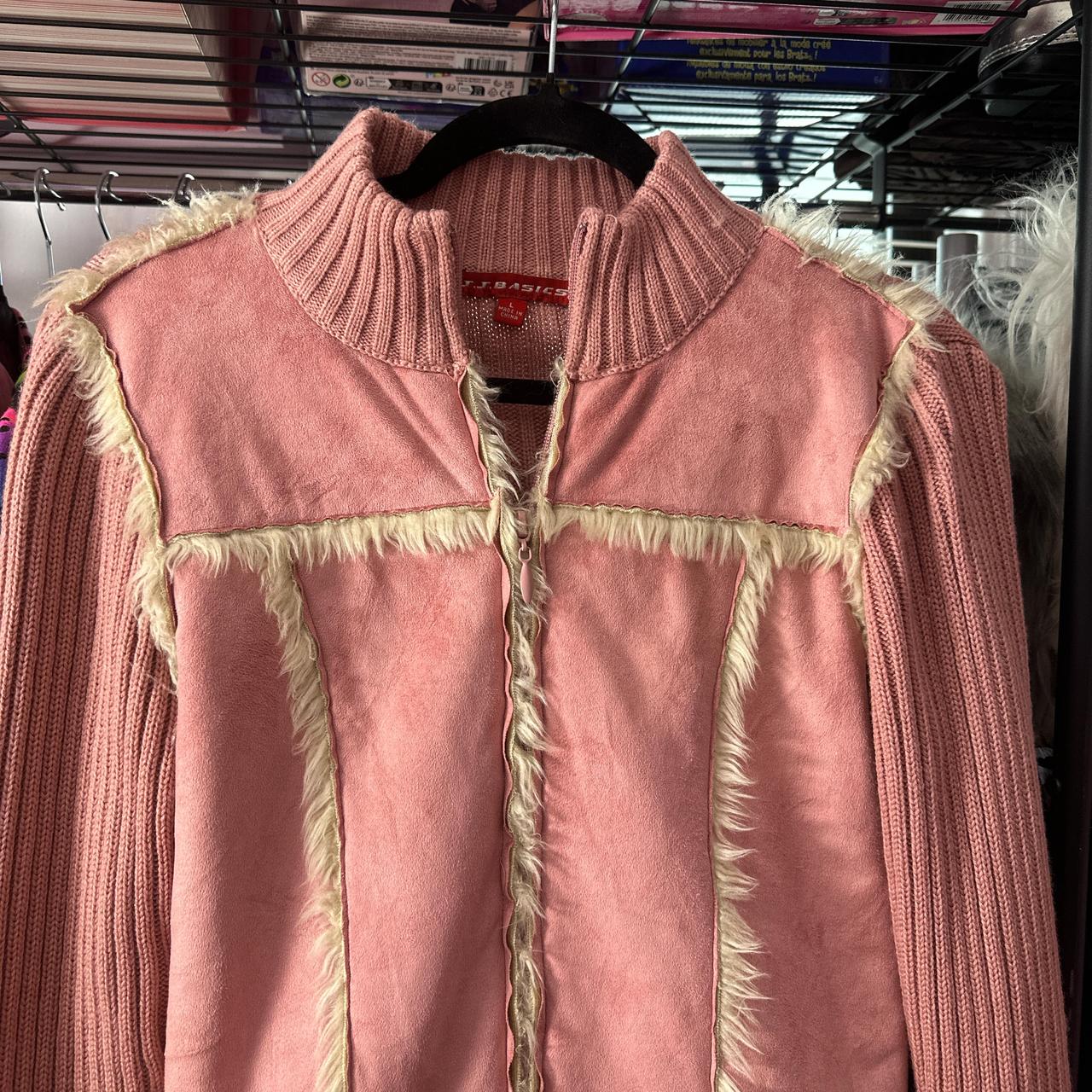 2000s pink sweater/jacket ⭐️ size L best fits... | Depop