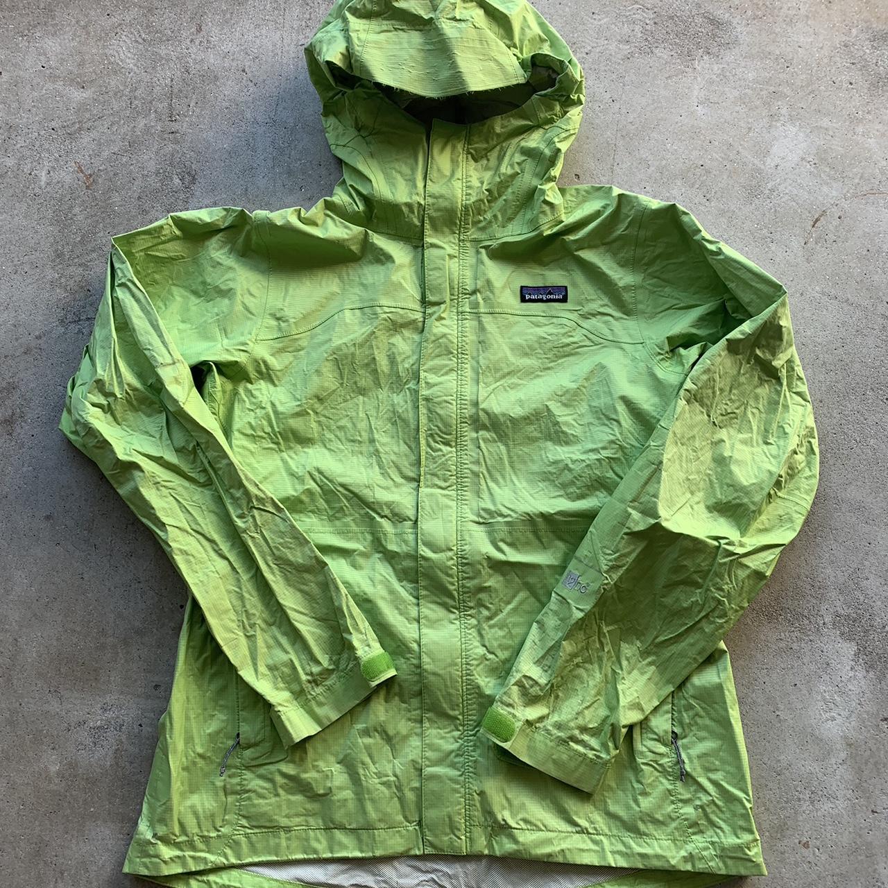 Womens Patagonia Rain Jacket 💚 Size Medium,... - Depop