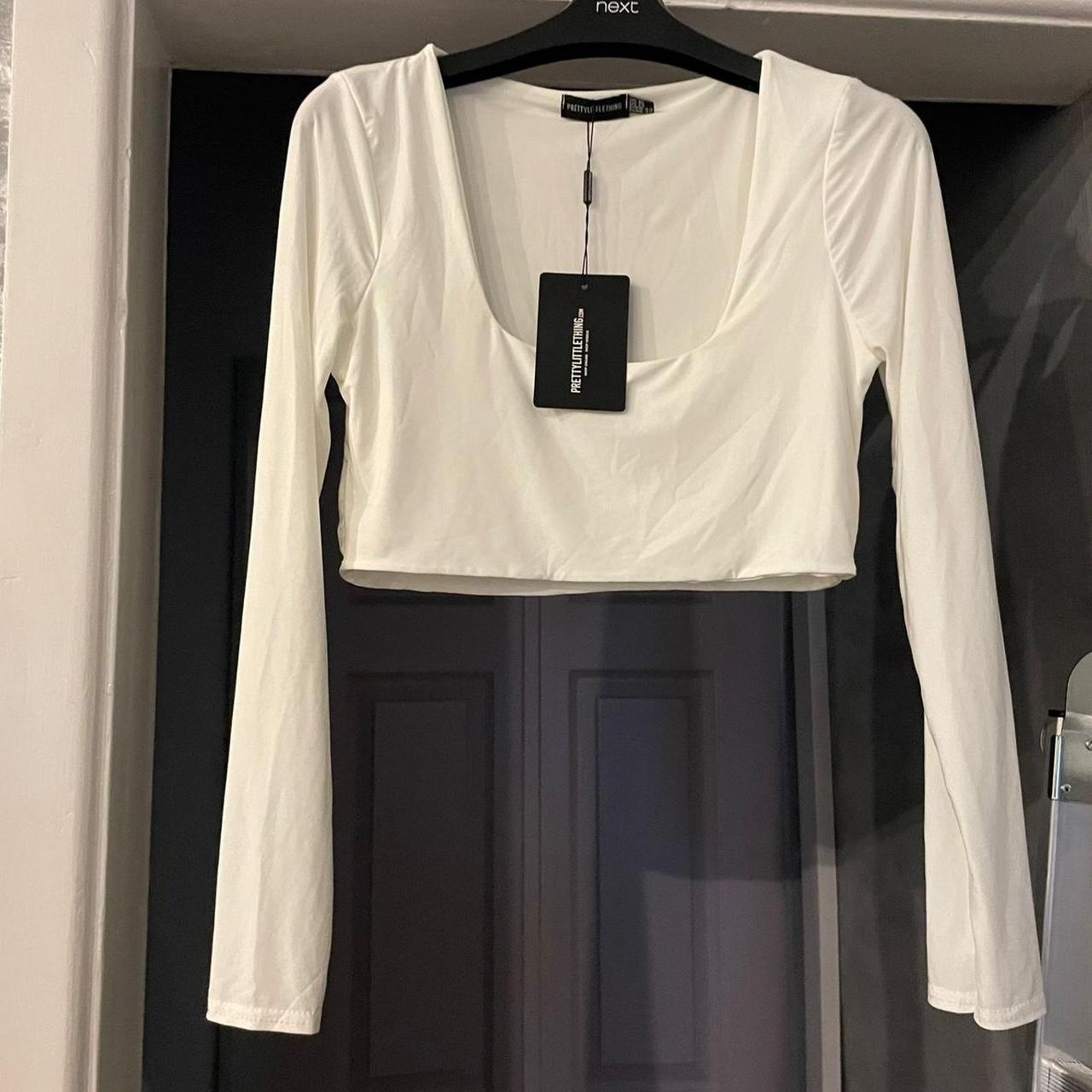 PrettyLittleThing Women's White Crop-top | Depop