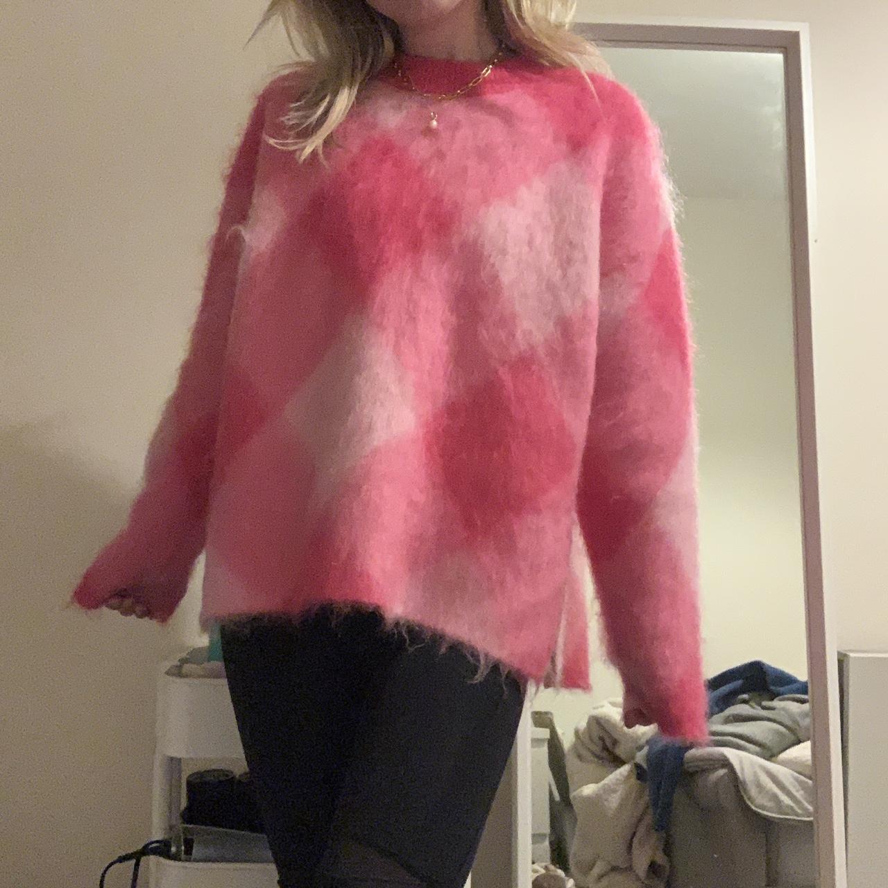 Jumper pics!! For reference i am xs/ size 6 - Depop