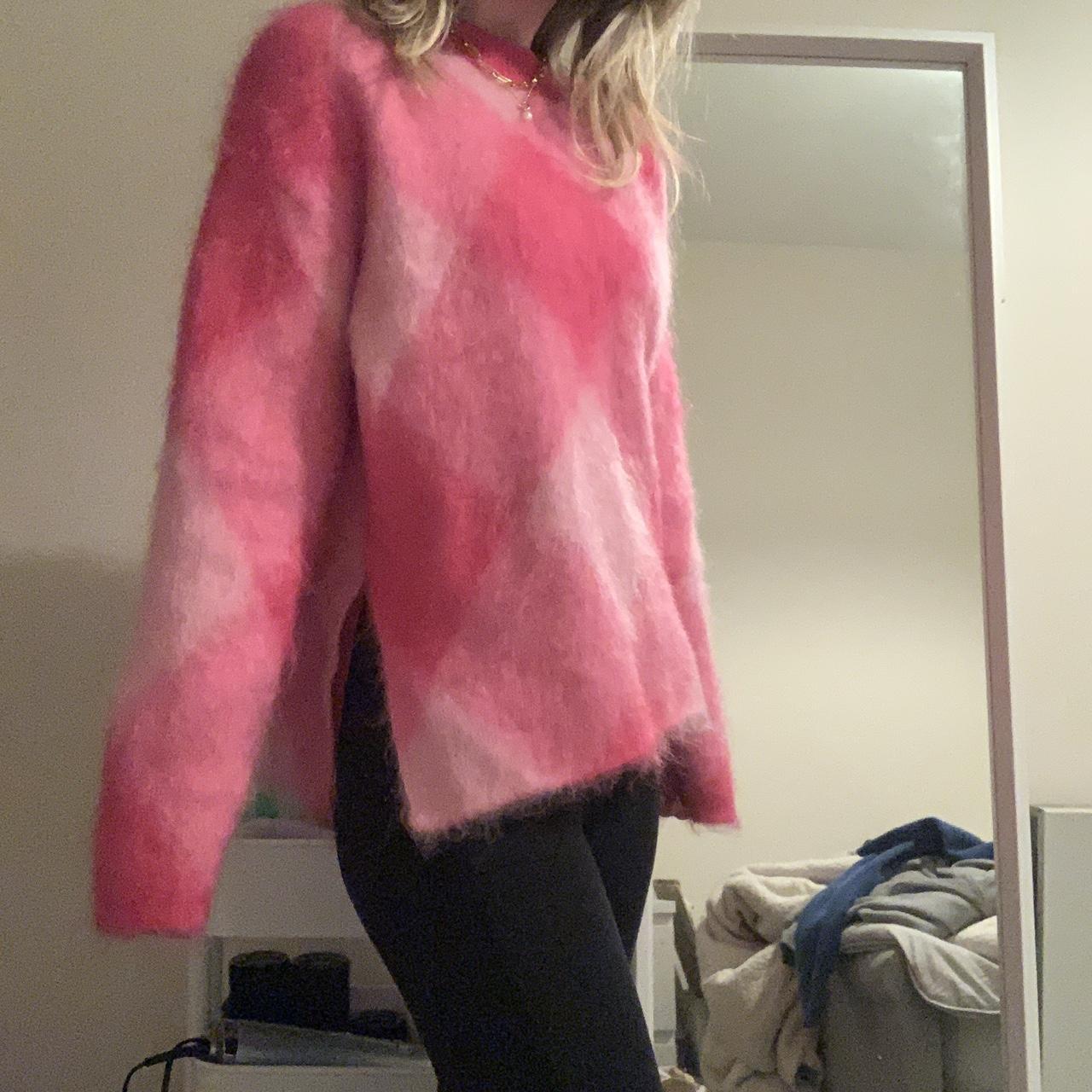 Jumper pics!! For reference i am xs/ size 6 - Depop