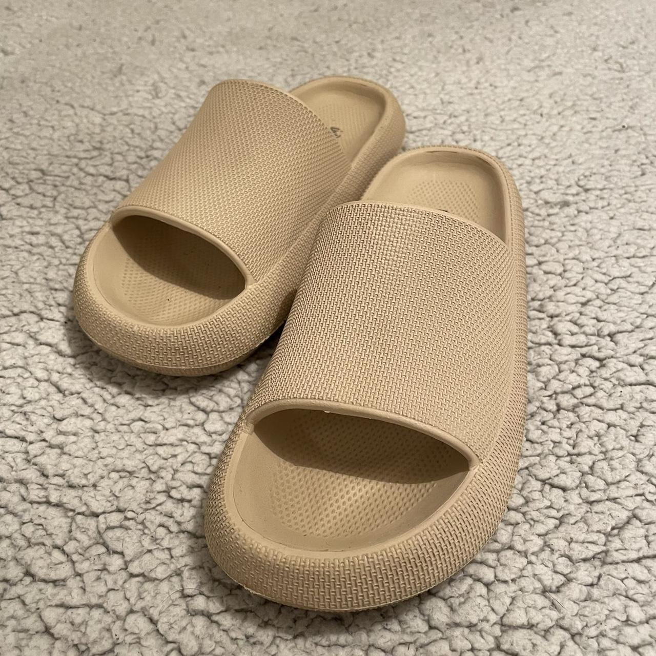 Women's Tan Slides | Depop