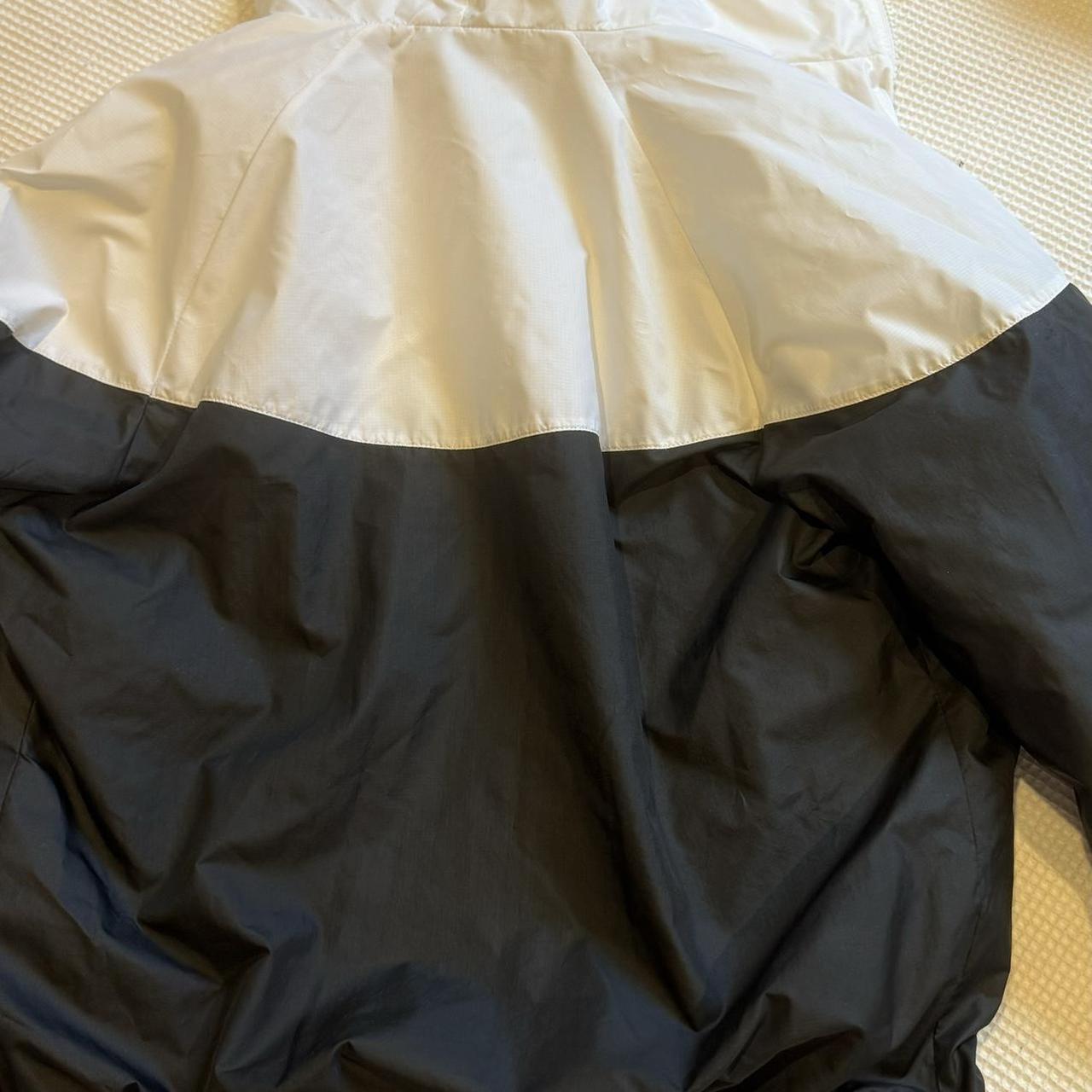 Nike spray jacket - Depop