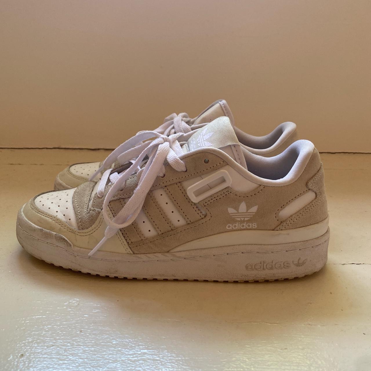 Adidas Women's Cream and White Trainers | Depop