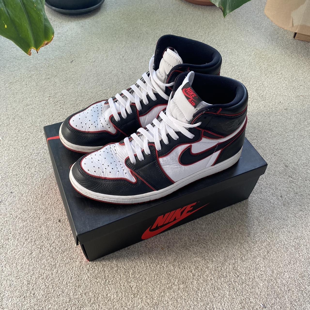 Jordan 1 bloodline 🩸 Really great condition as... - Depop