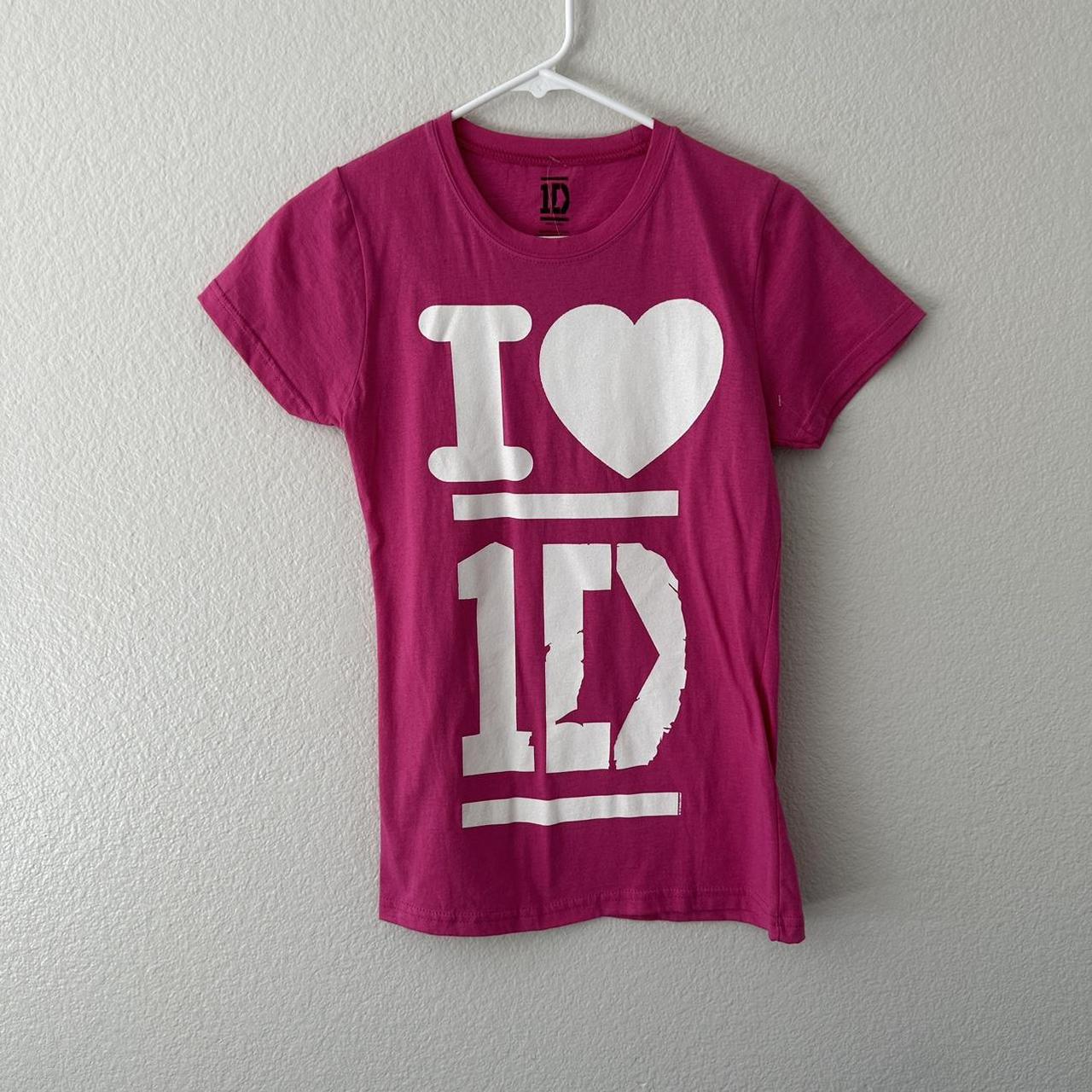 nwt hot topic pink one direction fitted graphic... - Depop