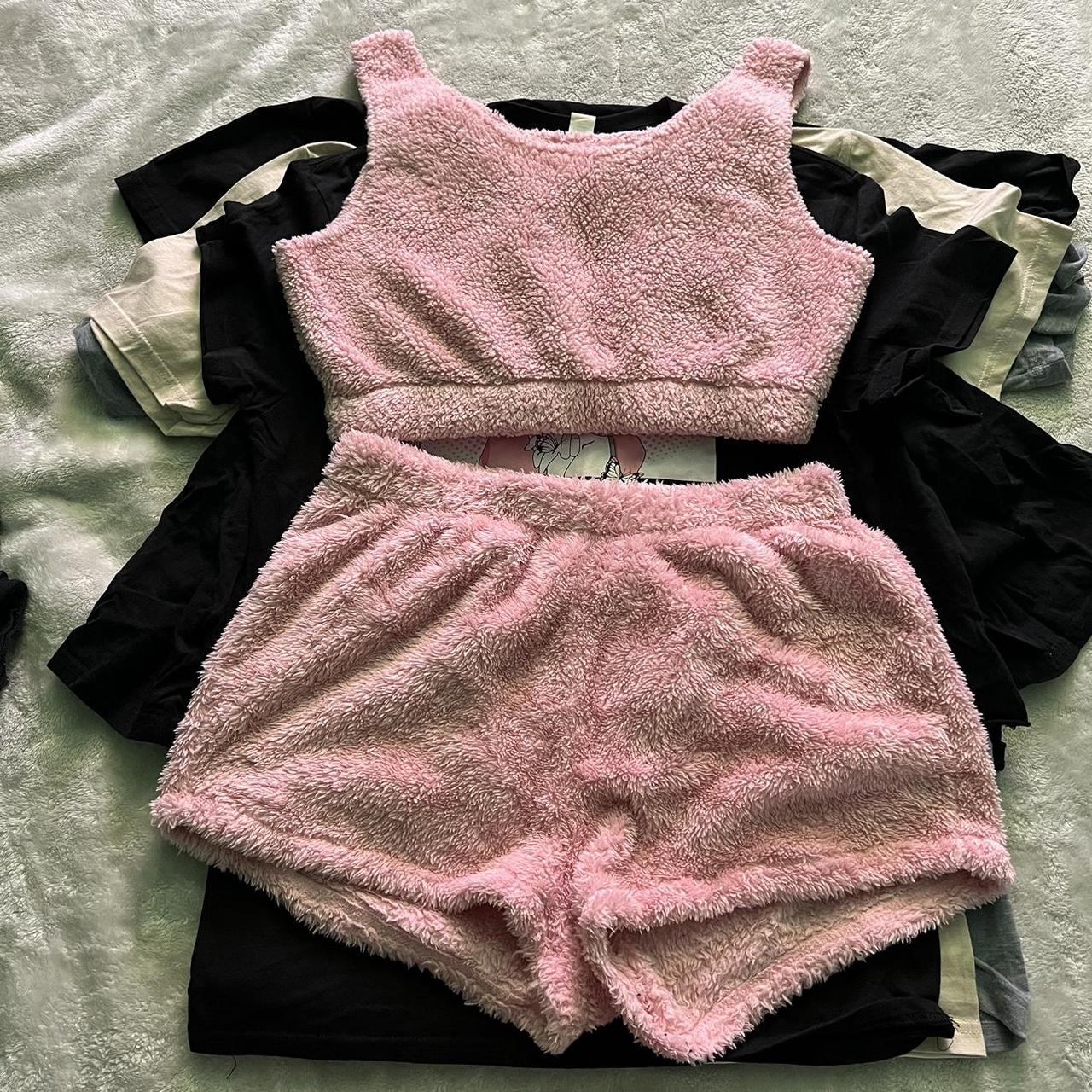 super cute fluffy pink set size XL - Depop