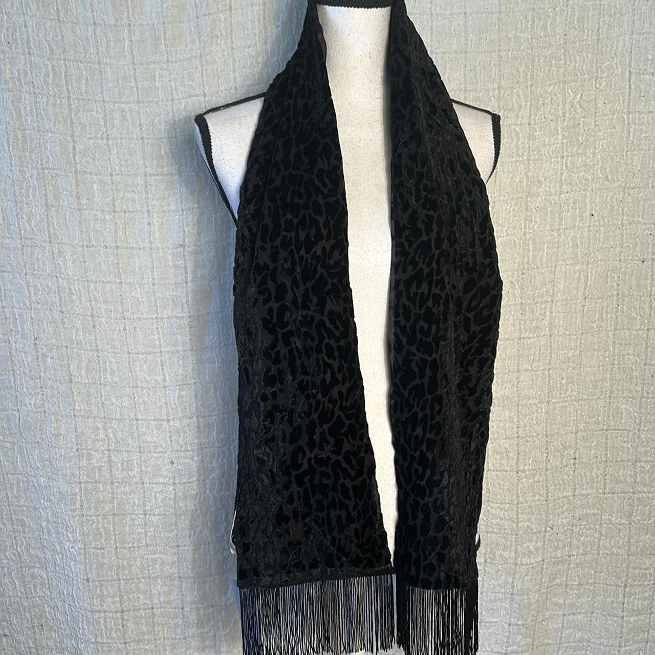 Kasper Rock’n Roll 70s scarf would pair perfectly... | Depop