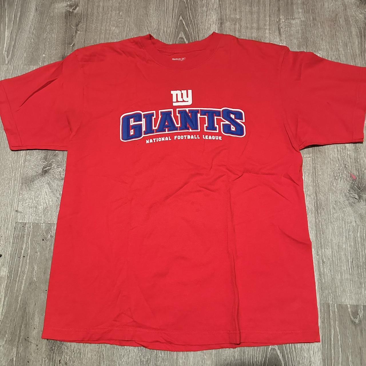 NEW YORK GIANTS LARGE RED T SHIRT - Depop