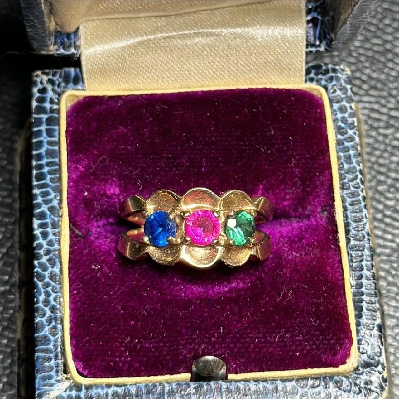 Antique 1930s three gems pastes 10K Gold Ring Size... - Depop