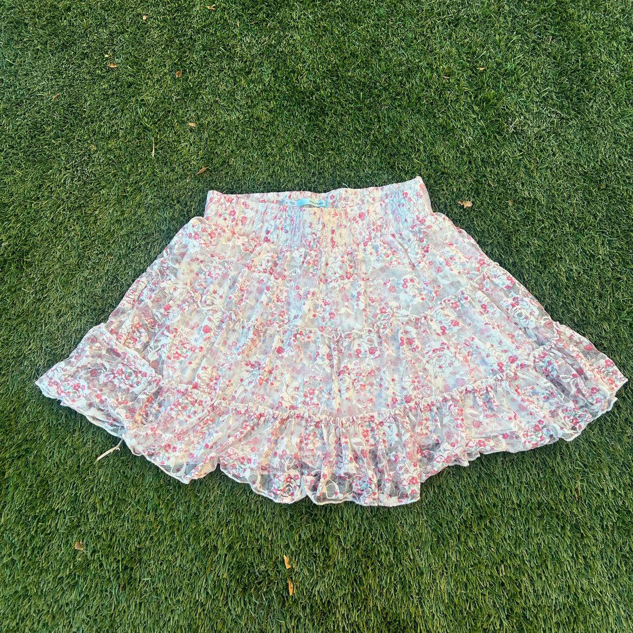Floral Lace Mini Skirt!! ╰(*´︶`*)╯♡ ☆ super ruffly... - Depop