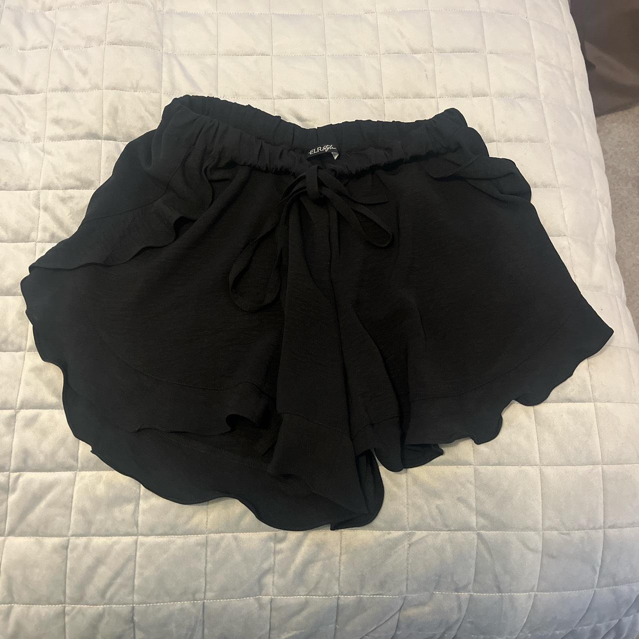 ELR style floaty Lucy shorts/skort in size 2 medium... - Depop