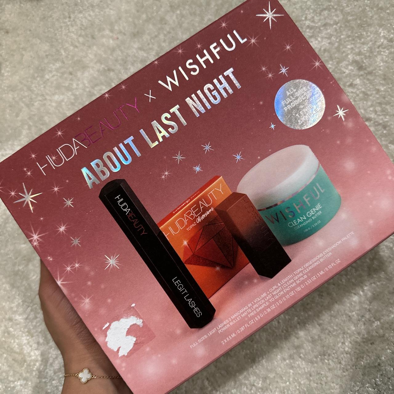 Huda Beauty Women's Accessory | Depop