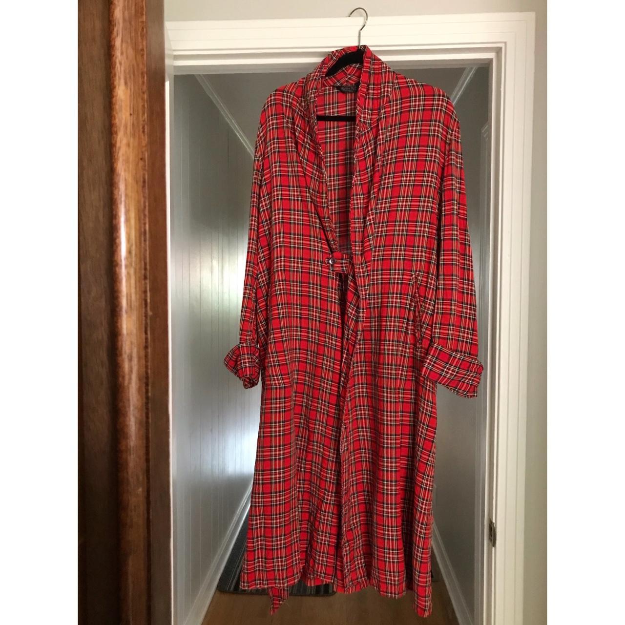 VINTAGE RED PLAID ROBE | RABHOR ROBES Super cool... - Depop