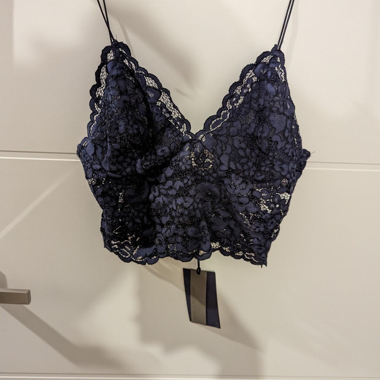 Zara Women's Navy Crop-top | Depop