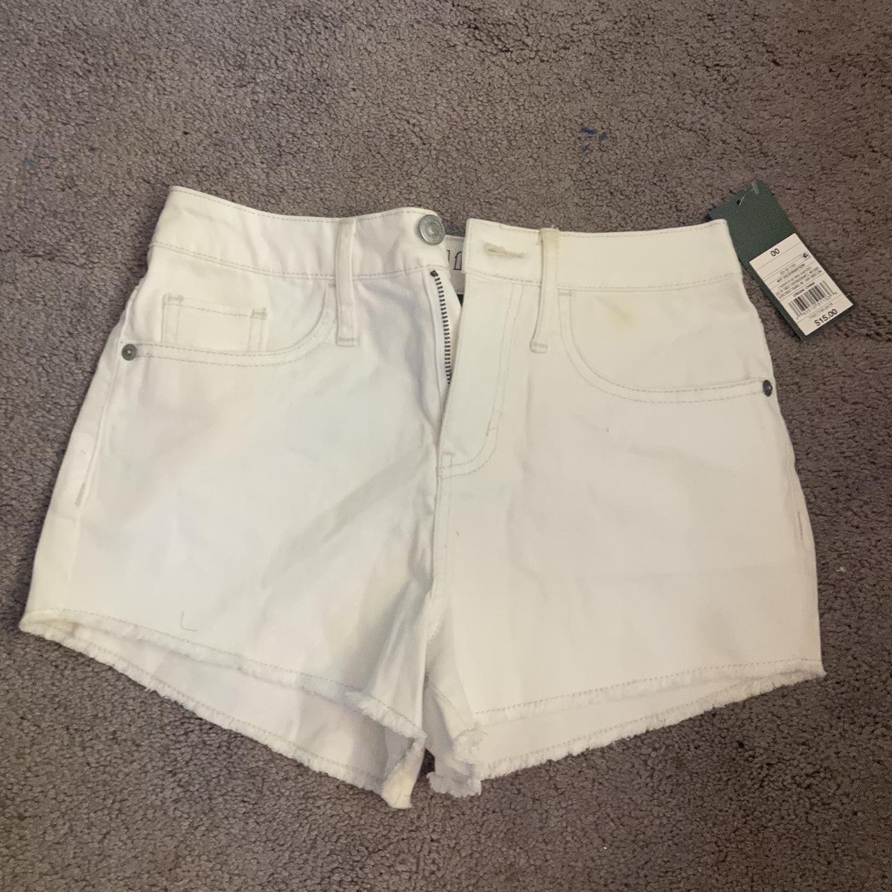 Wild Fable White Denim Shorts -size 00 -never worn... - Depop