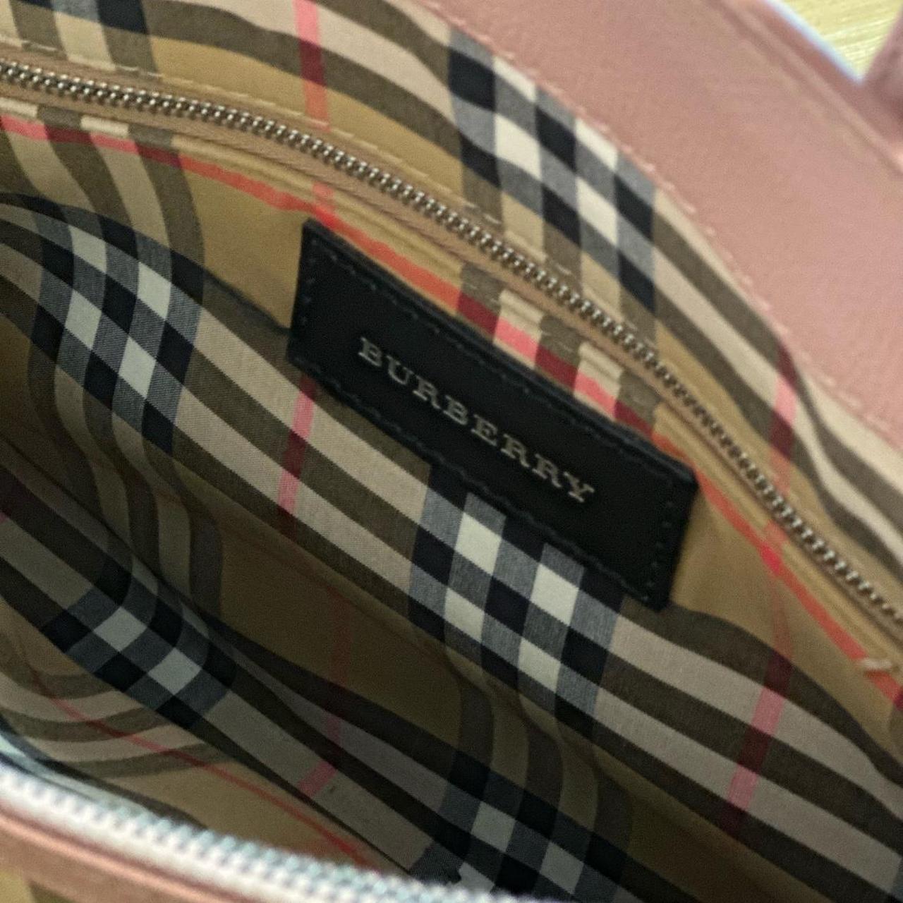 AUTHENTIC pink Burberry banner bag 🌸 In amazing... - Depop