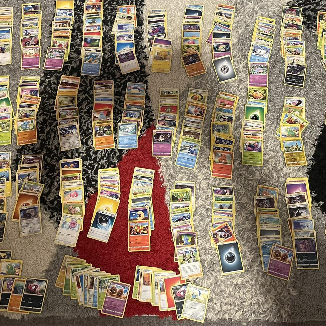 400 Vivid Voltage Pokémon cards All very good... - Depop