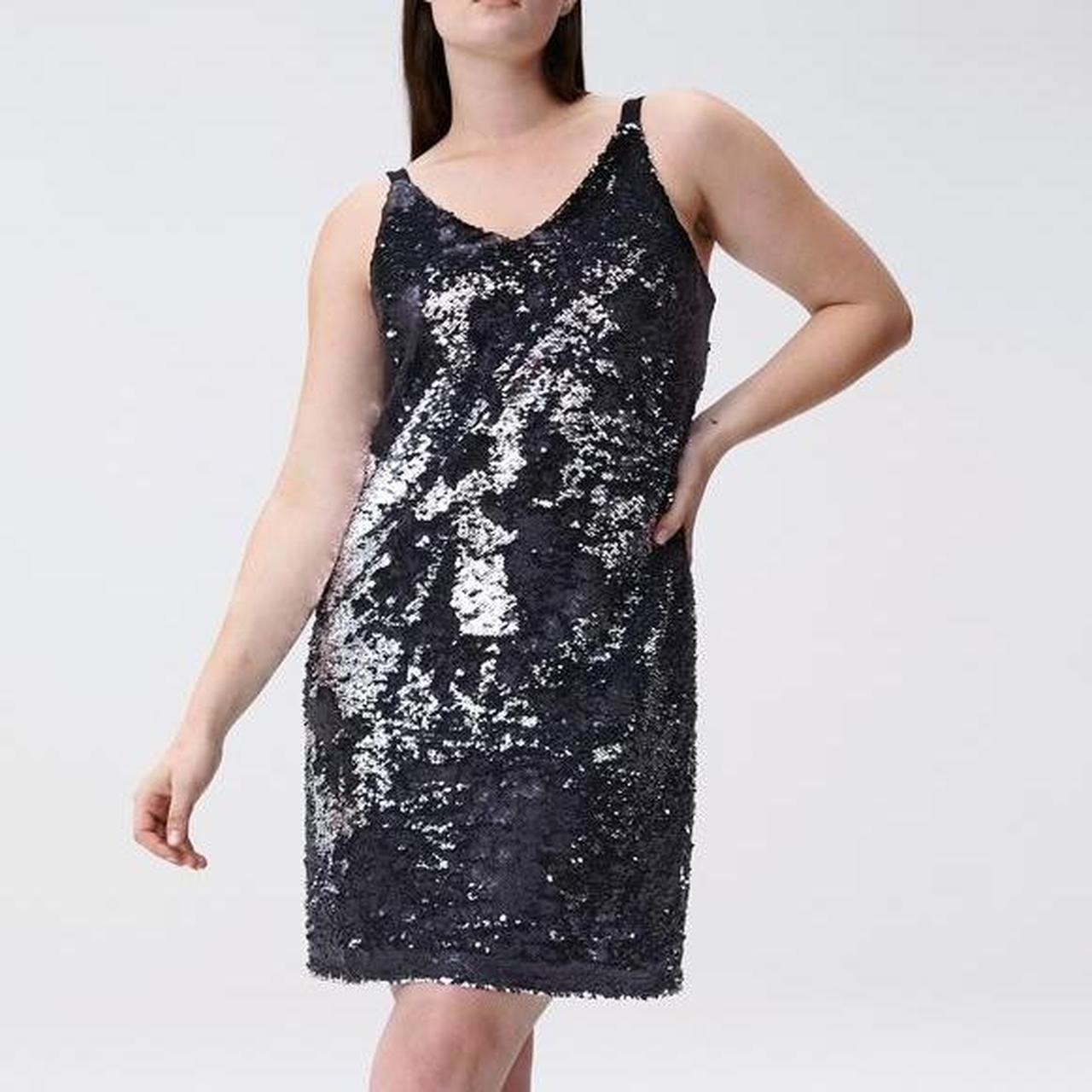 Universal Standard Women's Silver Dress | Depop