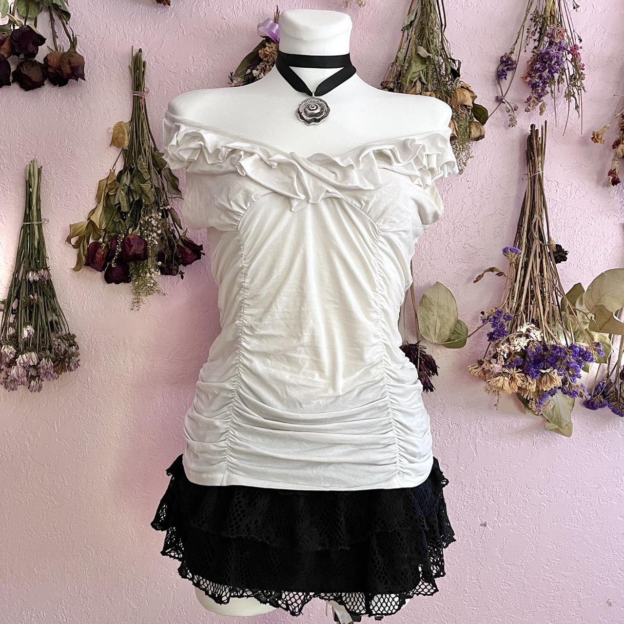 ruched ruffle top 🦢🎀🐇 adorable ruffle collar and... | Depop