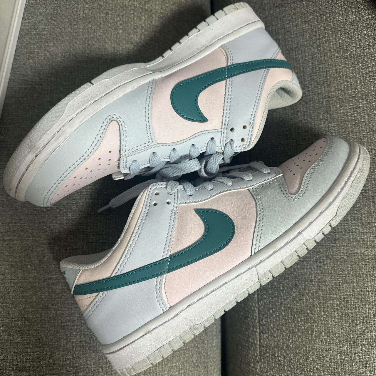 Nike dunks Perfect condition only worn once Us 6Y - Depop