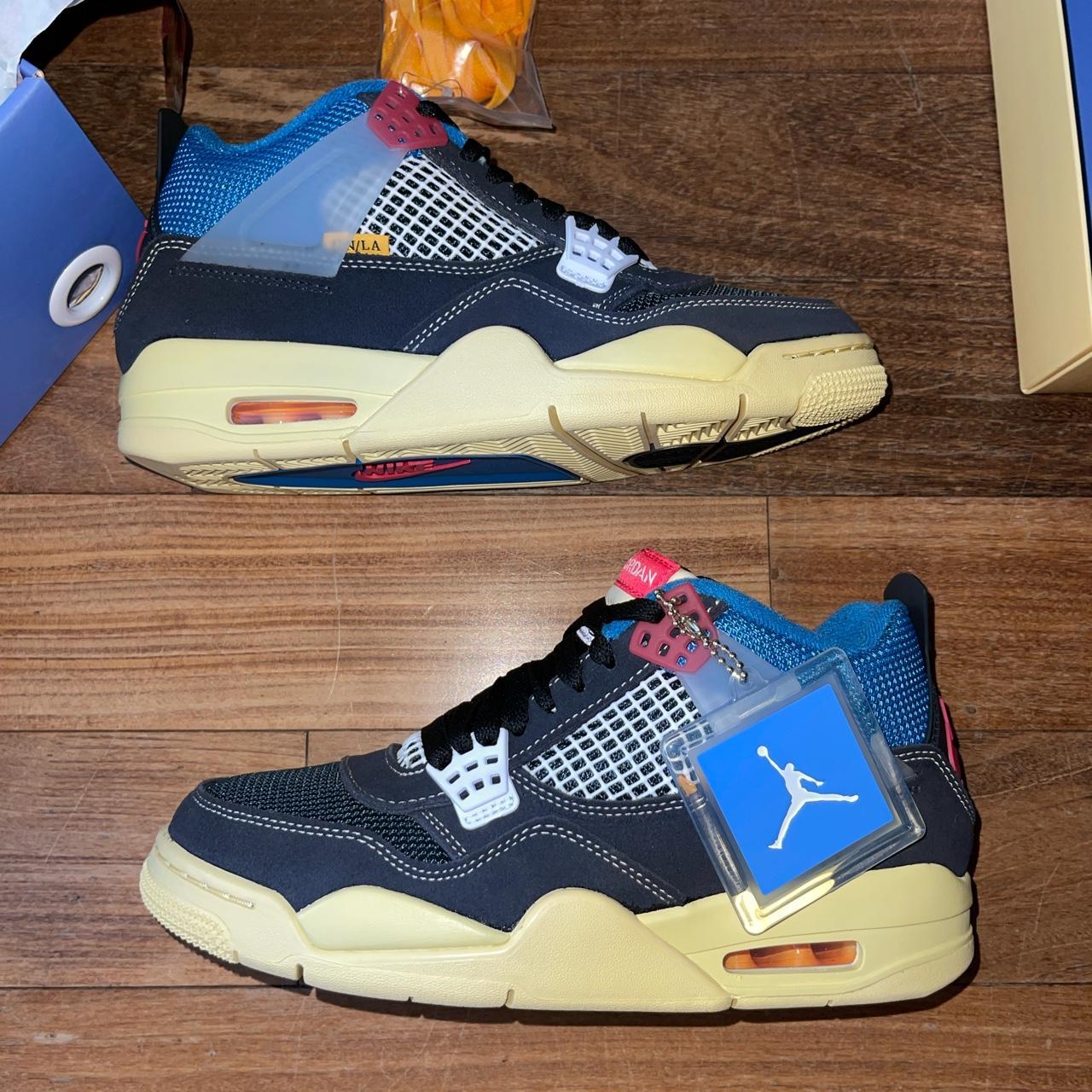 DS Union Air Jordan 4 Noir Size 6.5 Mens / 8 Womens... - Depop