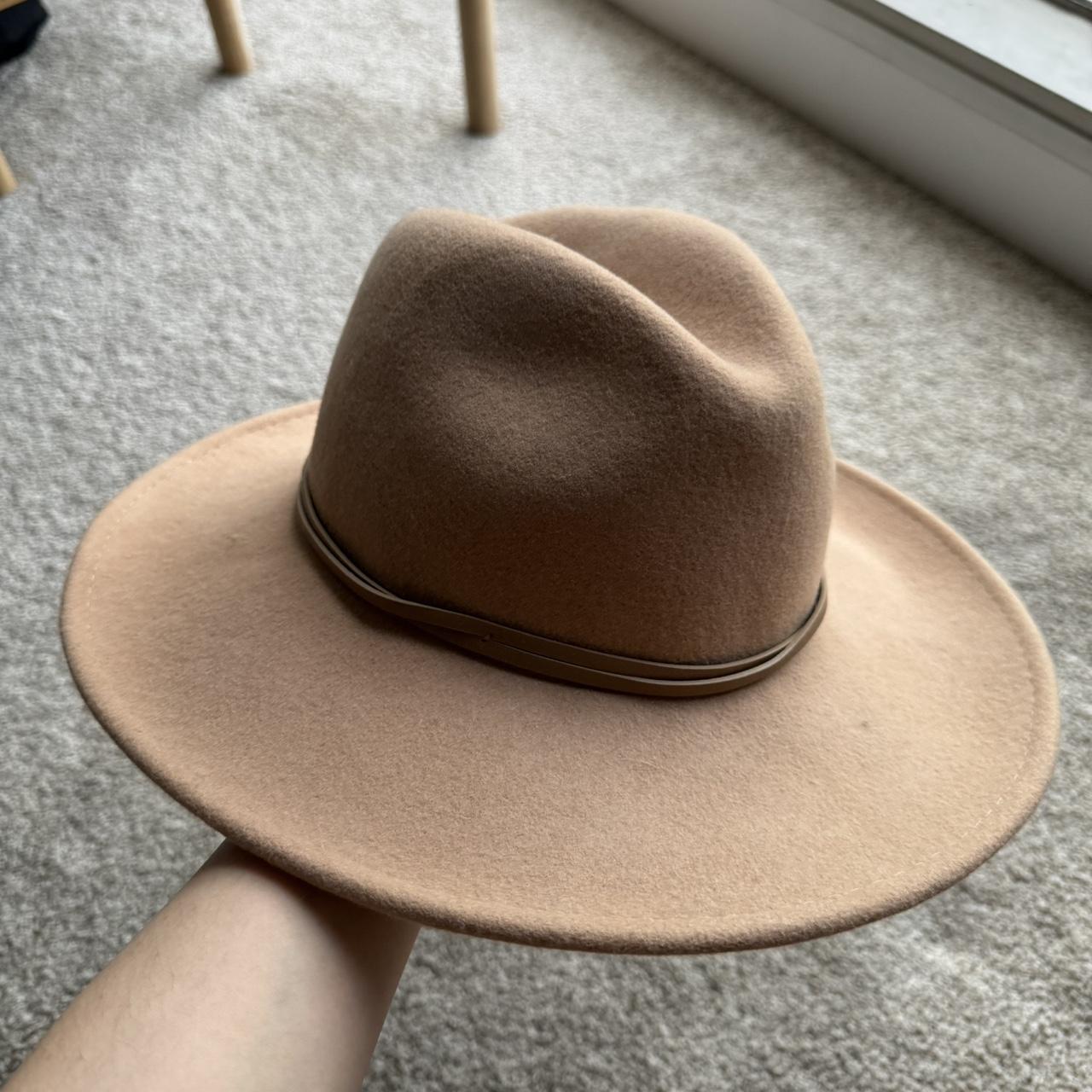 Wyeth hat 100% wool! It’s been well kept in storage. - Depop