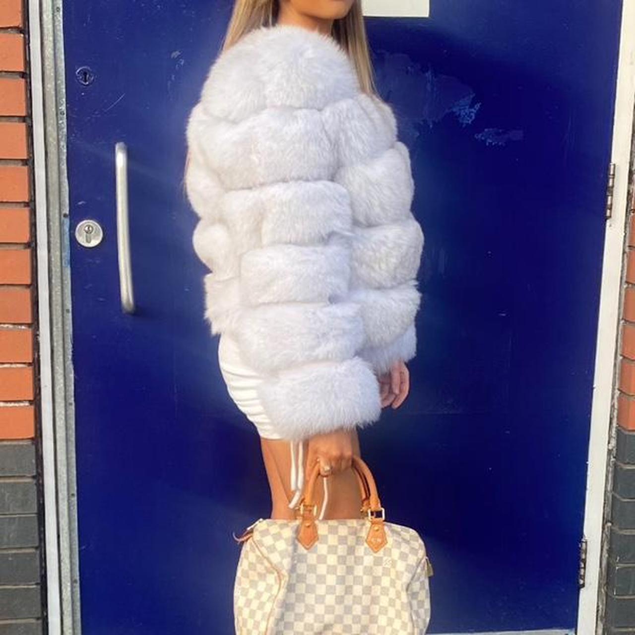 Real white fox fur coat perfect condition paid £310... - Depop