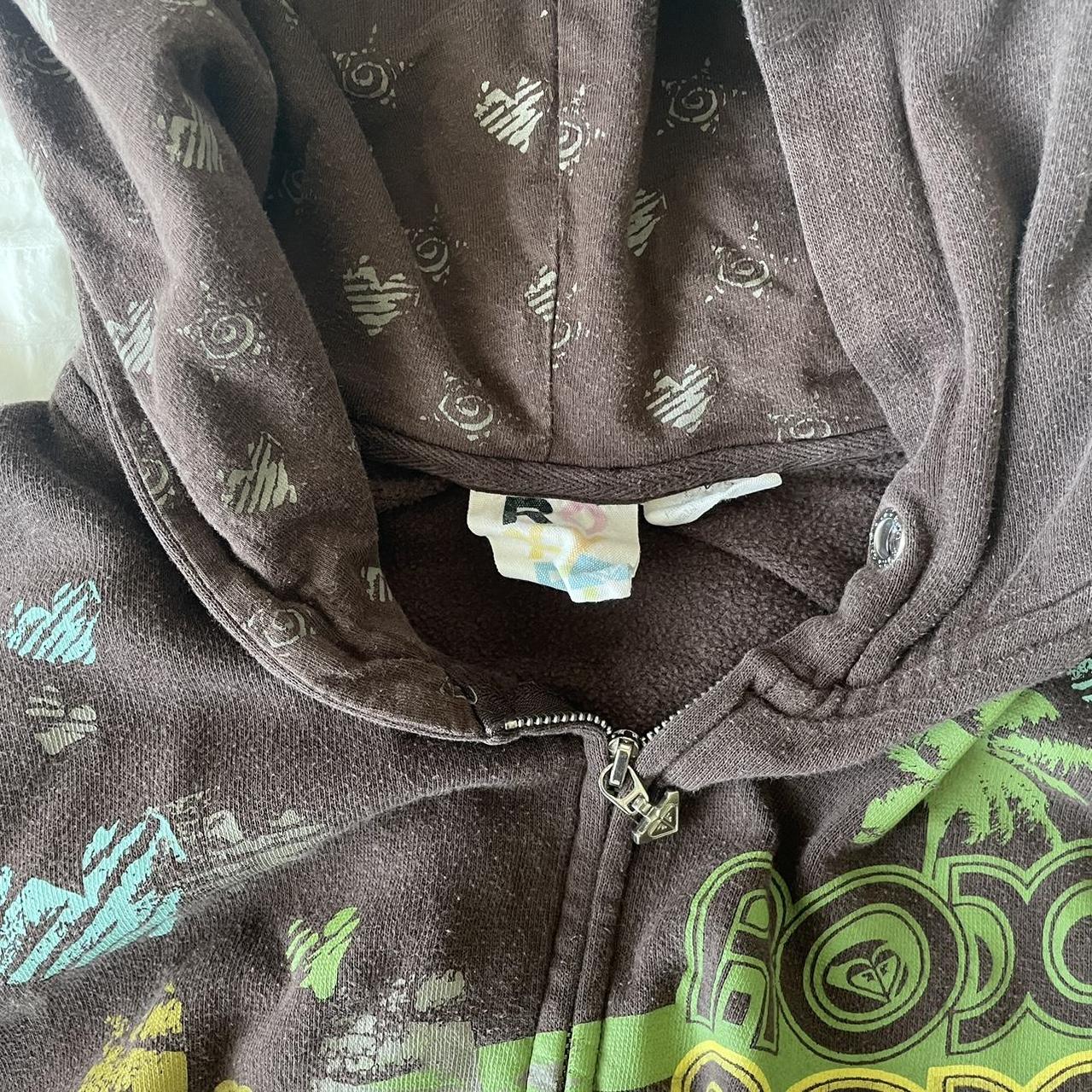 2000s Roxy Hooded Zip Up 💚 Size is children’s... - Depop