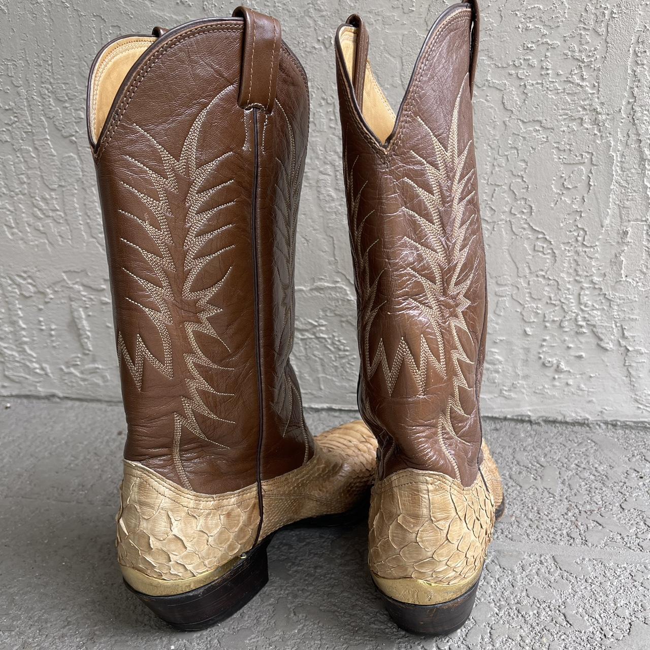 Vintage Nocona snake skin cowboy/cowgirl boots size... - Depop