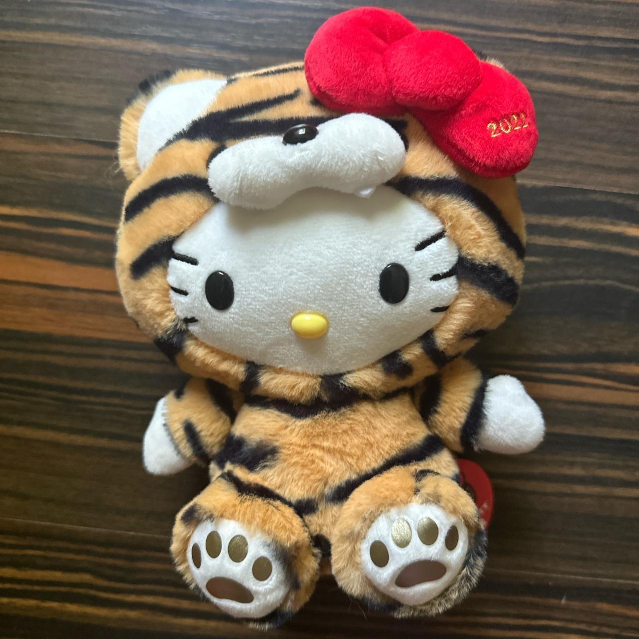 NWT Hello Kitty Tiger NO PAYPAL Sold out online... - Depop