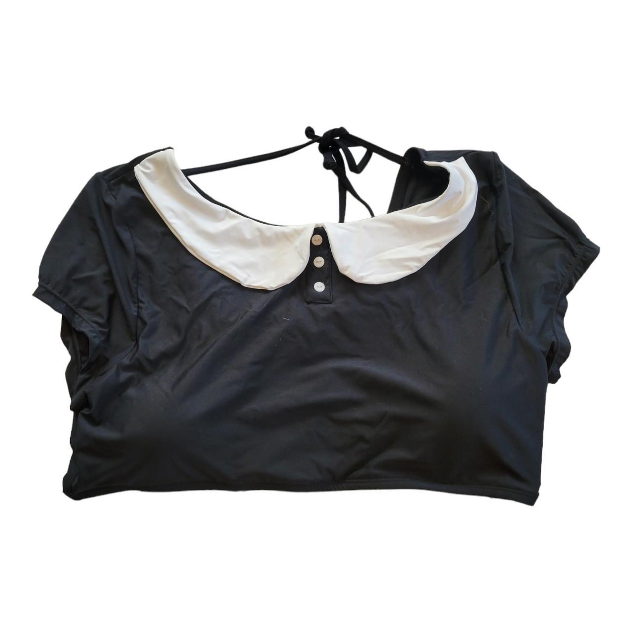 Hot Topic Women's Bikini-and-tankini-tops | Depop