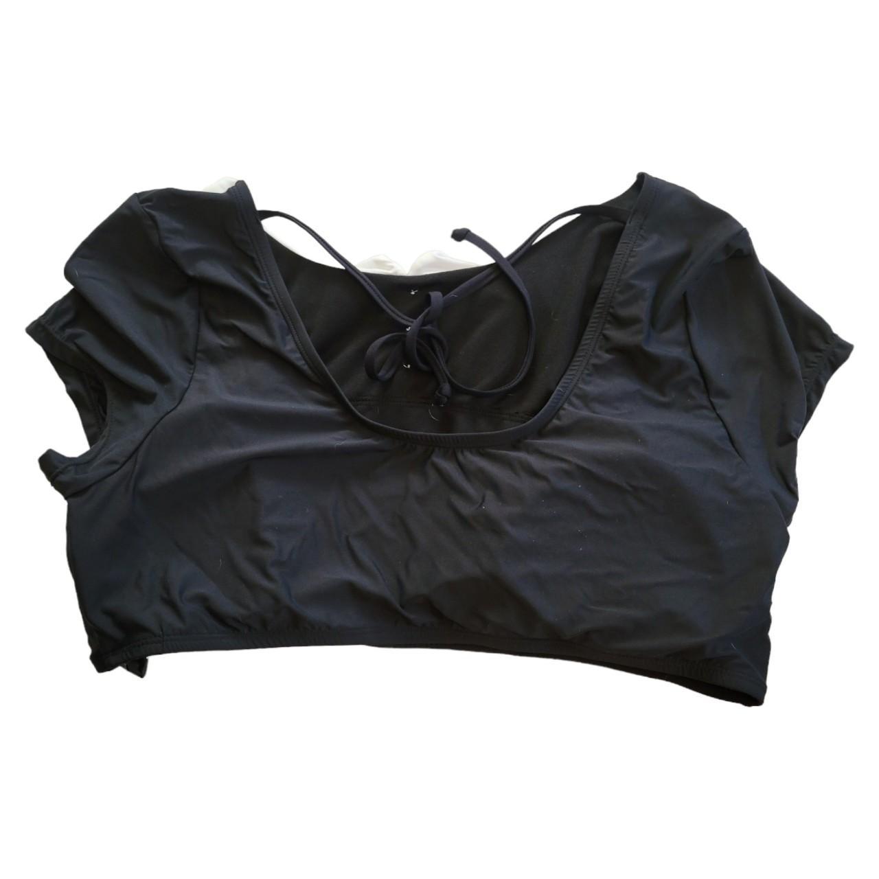 Hot Topic Women's Bikini-and-tankini-tops | Depop