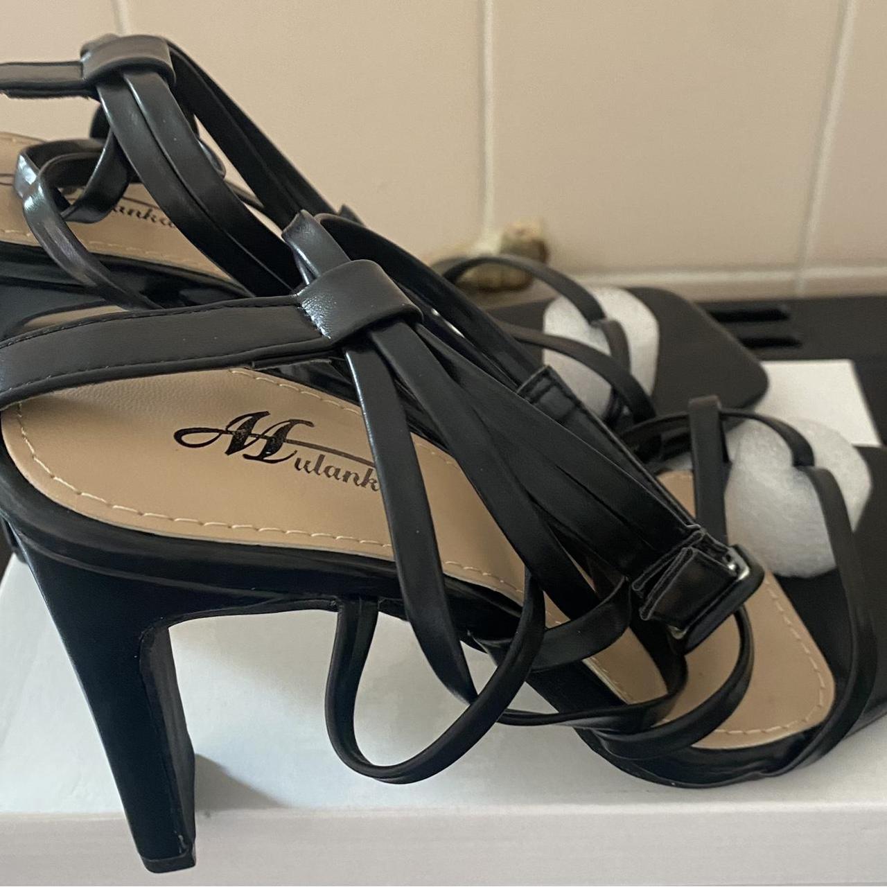 Strappy toe loop heeled sandals black. Size 4. Bnib.... - Depop