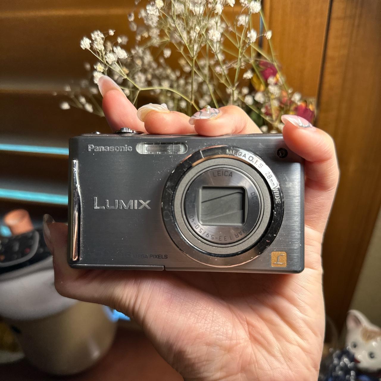 panasonic lumix 16mp digital point and shoot camera... - Depop