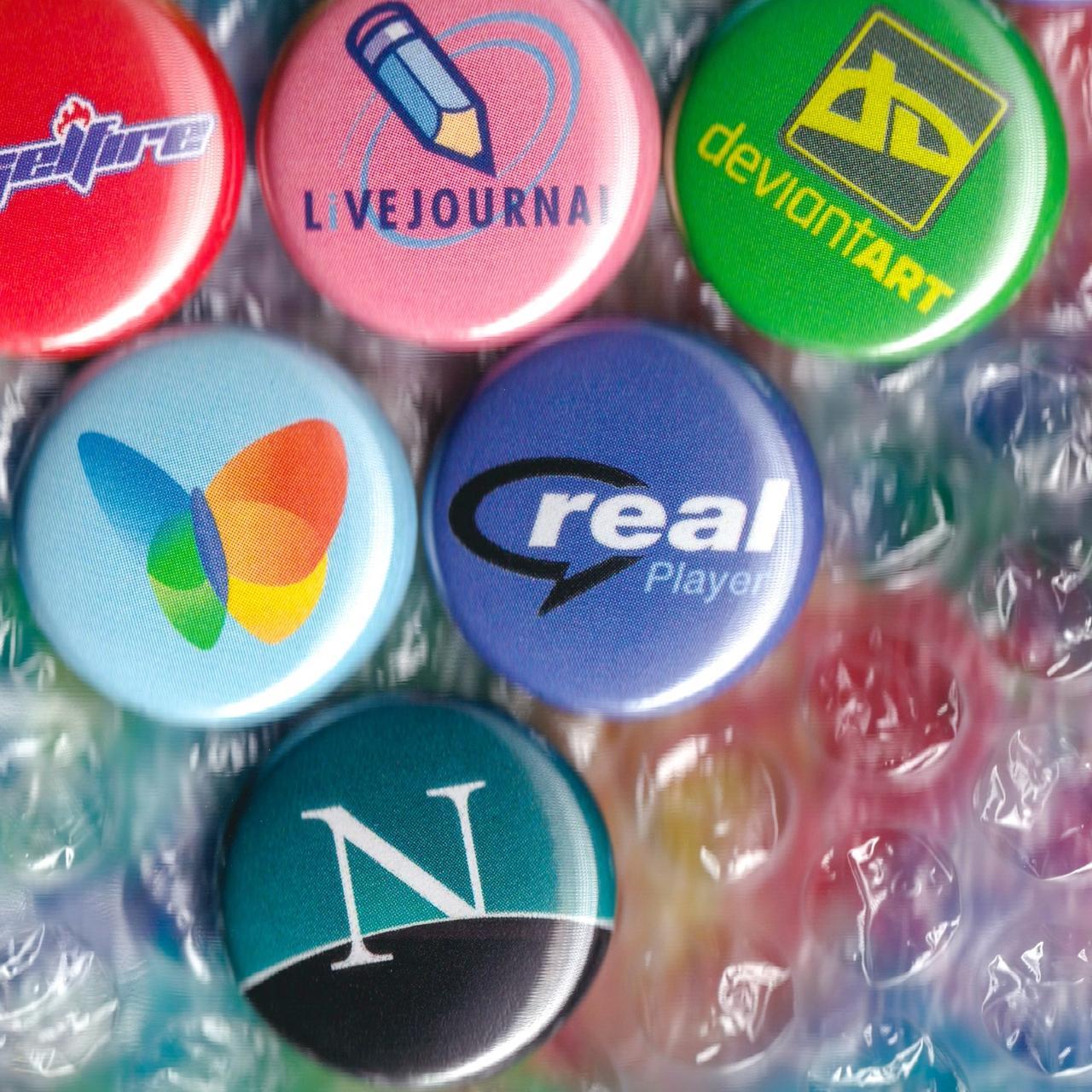 Y2K Millennial Xennial Internet Culture 2000s... | Depop