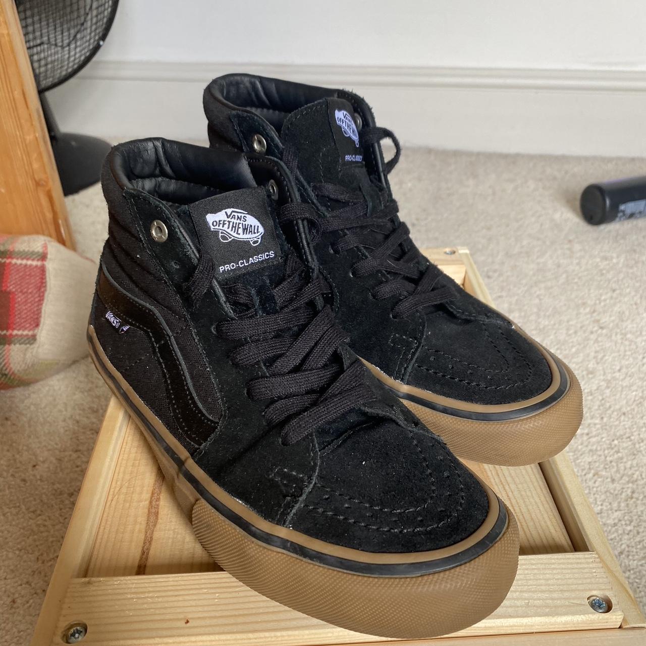 skateboard pro gum sole high top vans Size 5.5 - Depop