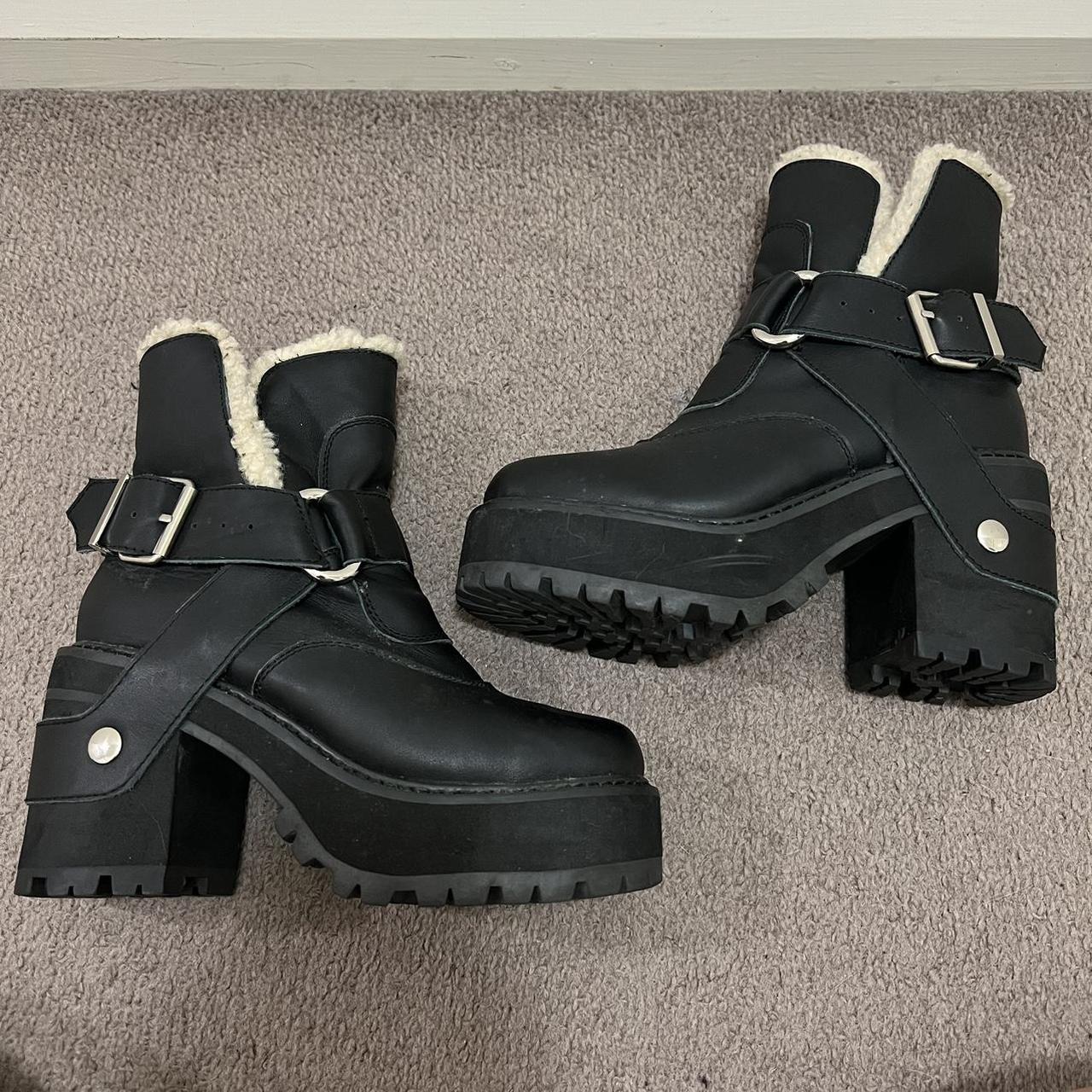 UNIF Sherpa Chunky Boots 🖤⛓️ Was absolutely in love... - Depop