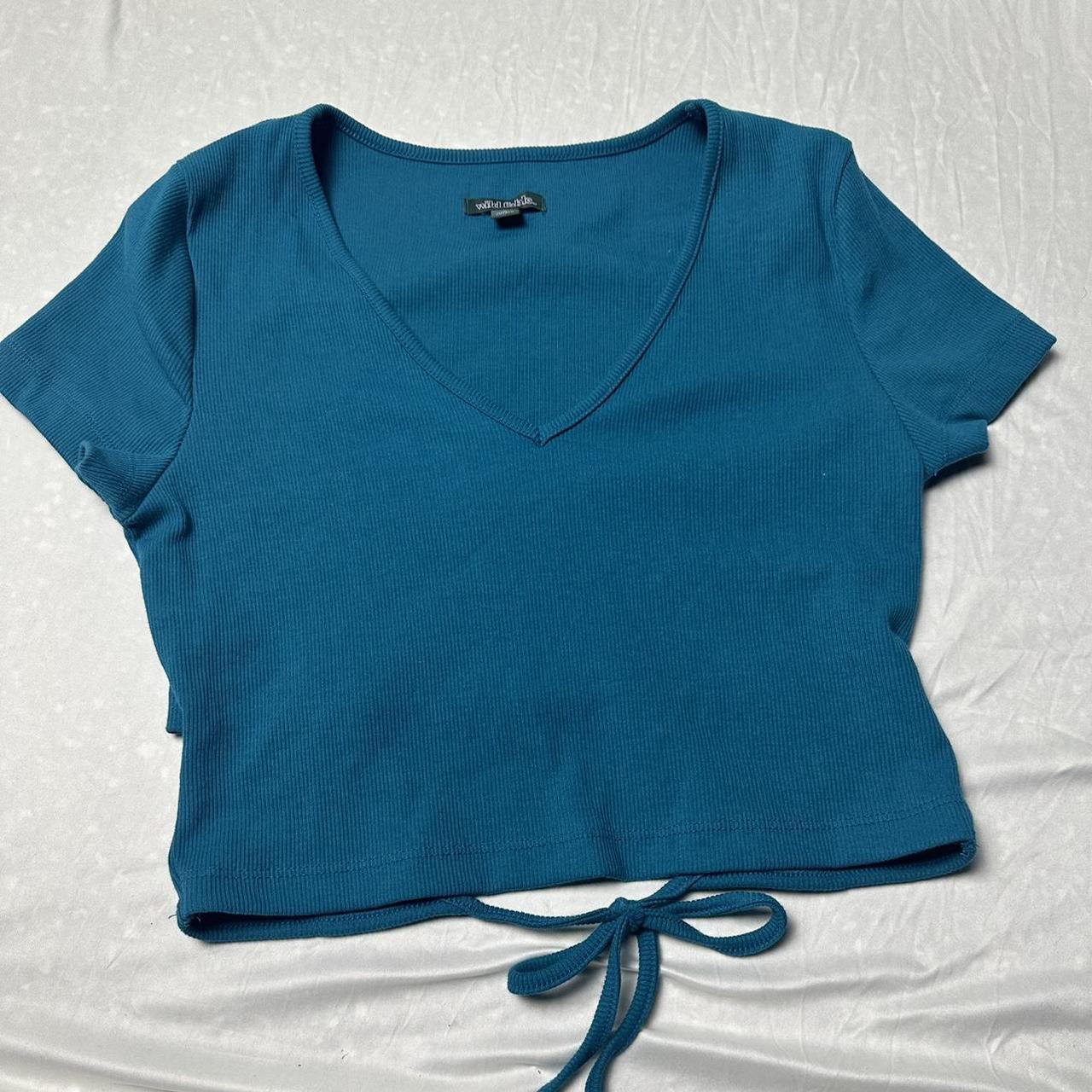 Teal crop top Ties in the back Pm before purchasing - Depop