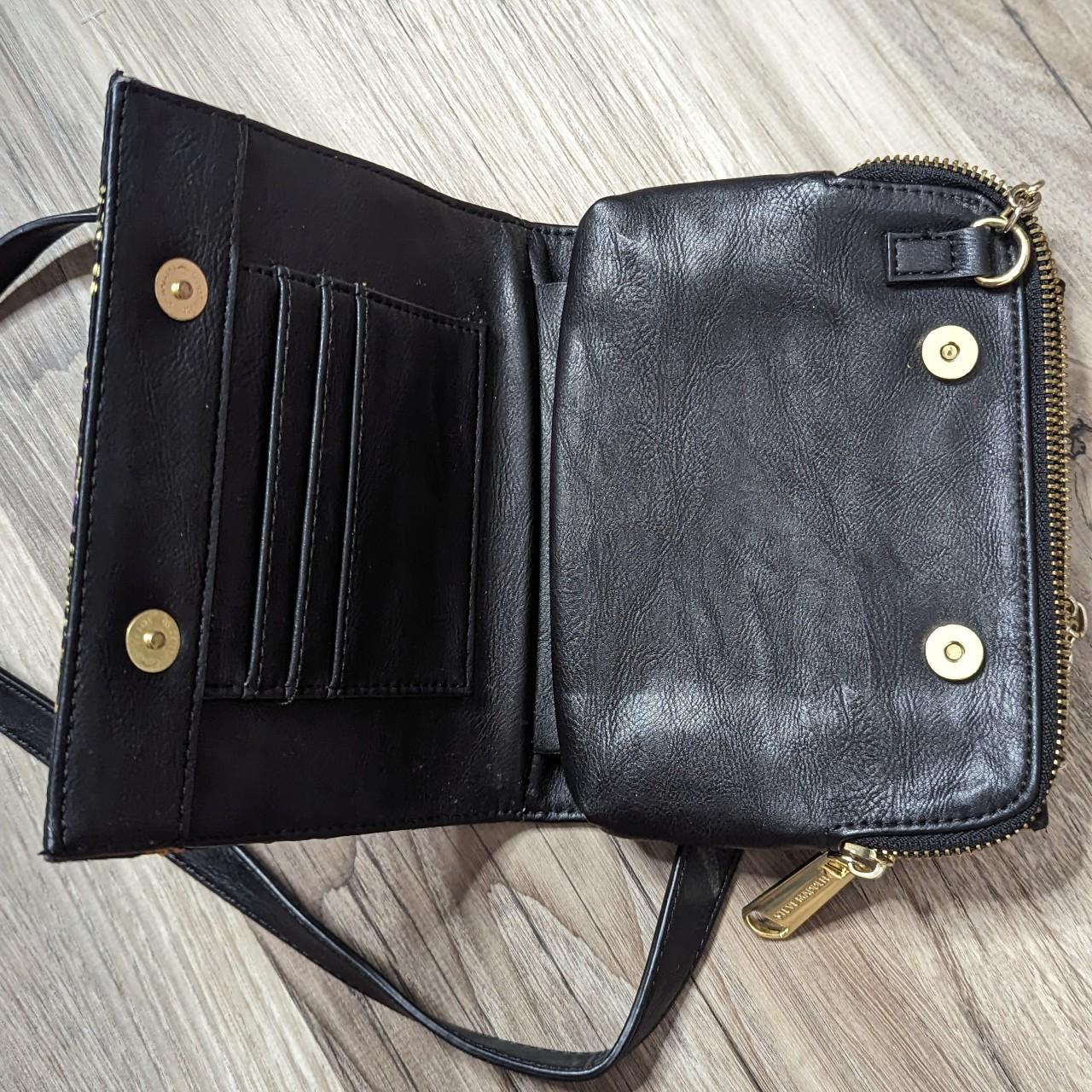 Steve Madden crossbody Buttons on both sides with... - Depop