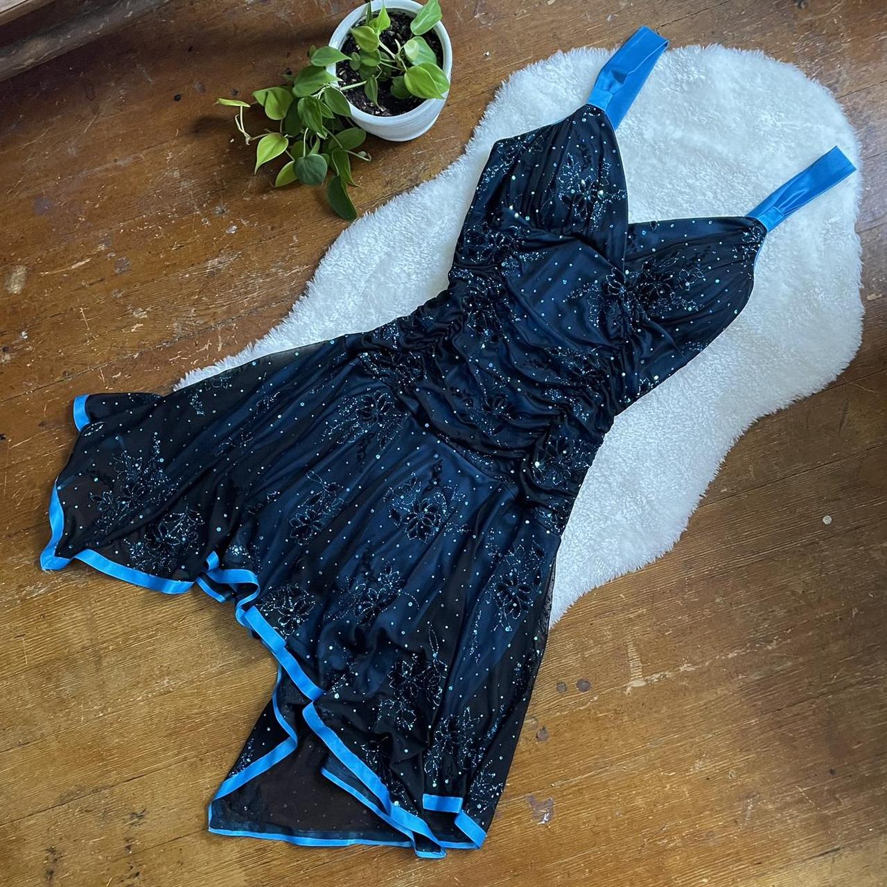 Vintage y2k dress. Absolutely beautiful blue dress... - Depop