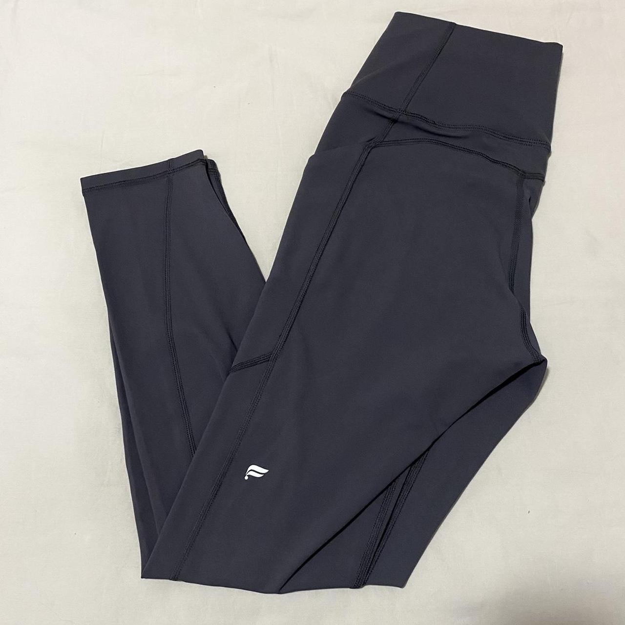 Fabletics Women's Blue and Navy Leggings | Depop
