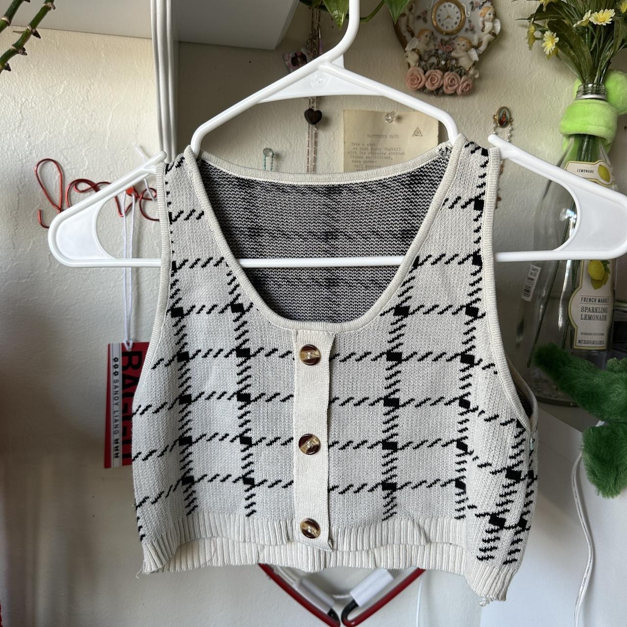 crop top and cardigan matching set🌻 💌 no tag but... - Depop