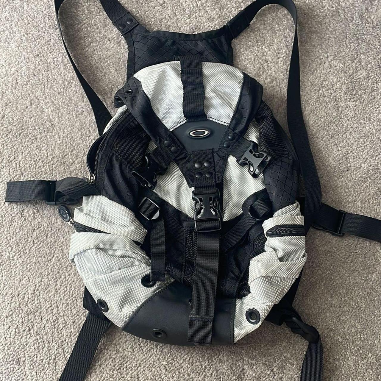 Oakley Men's Accessory | Depop