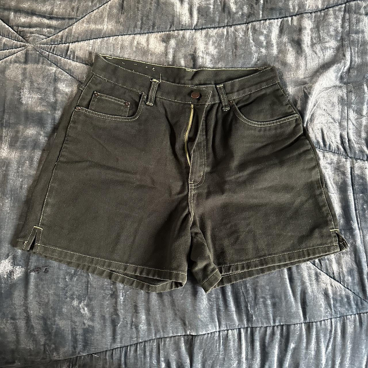 Women's Shorts | Depop