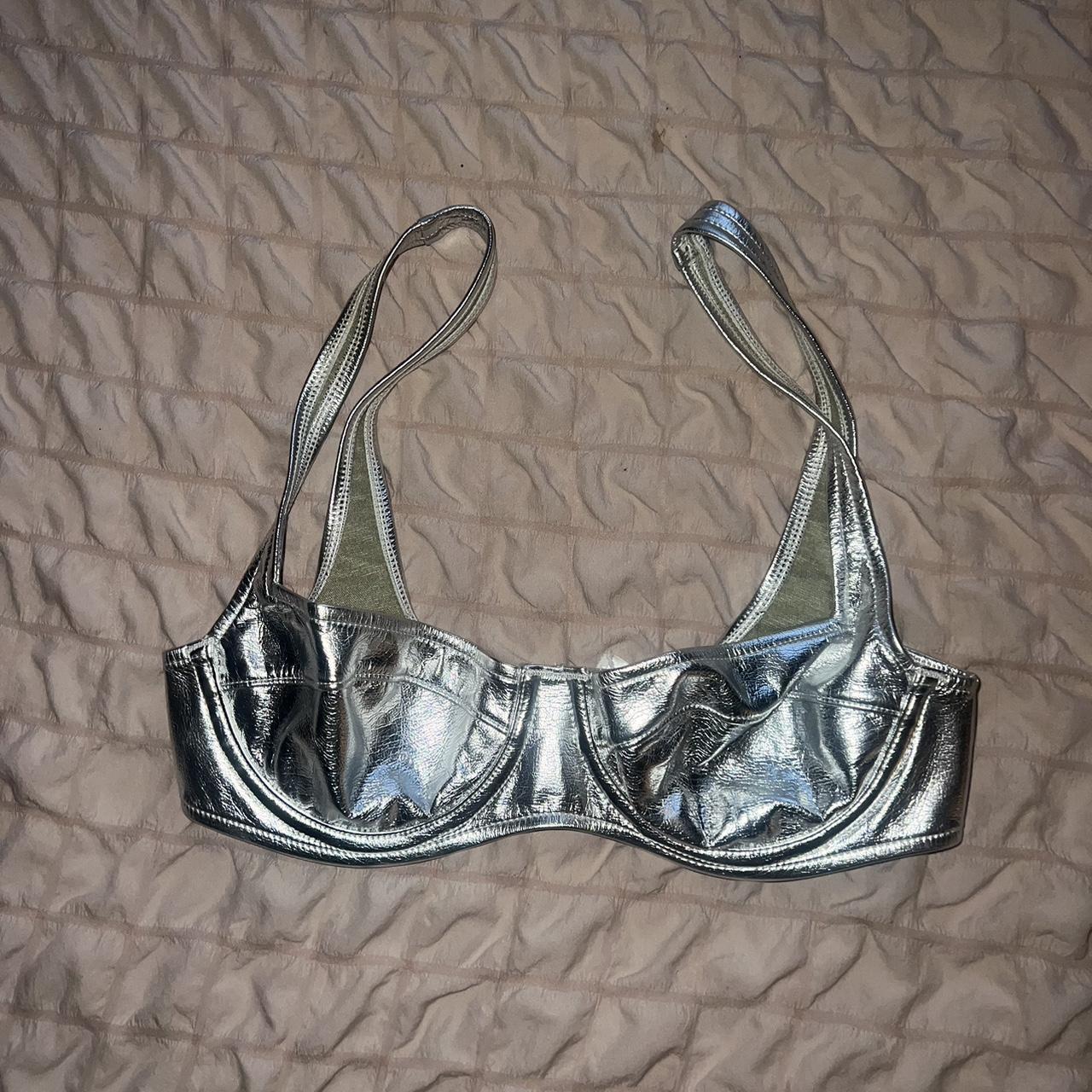White fox silver bralet 🪩🕺 worn once for a few... - Depop