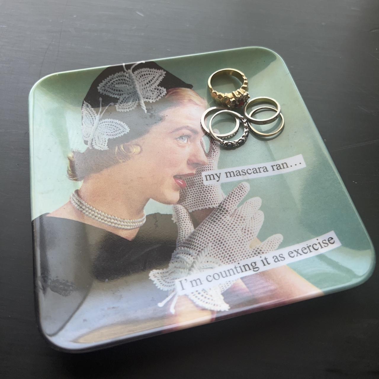 RING TRAY 🤎cute decorative plastic ring tray... - Depop