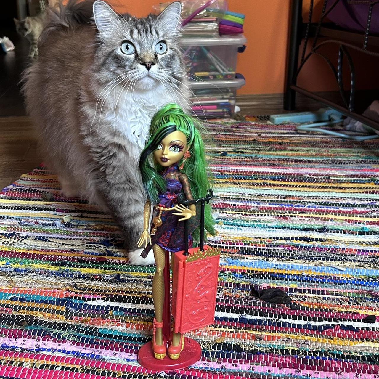 monster high g1/scaris: city of frights [2012]... - Depop