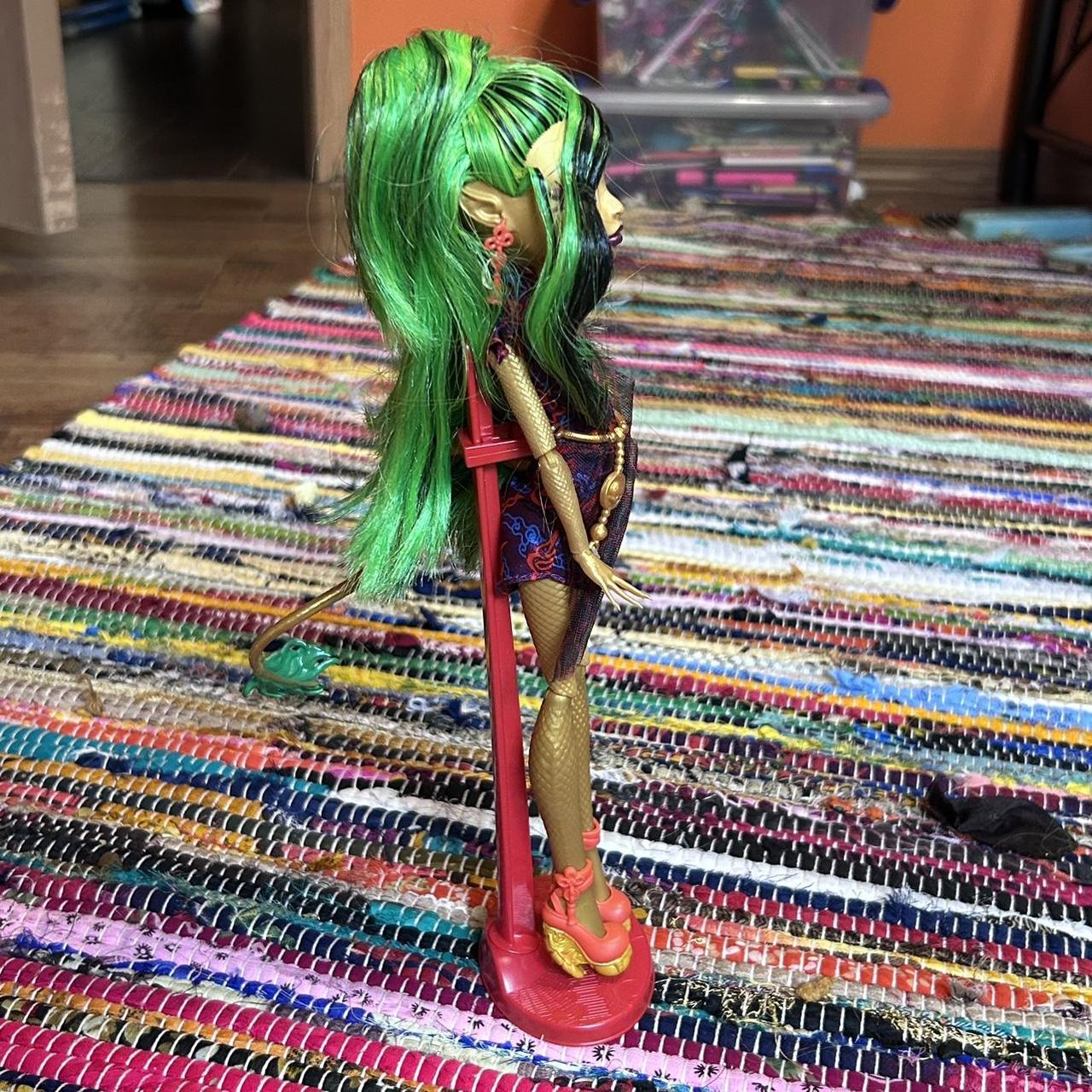 monster high g1/scaris: city of frights [2012]... - Depop