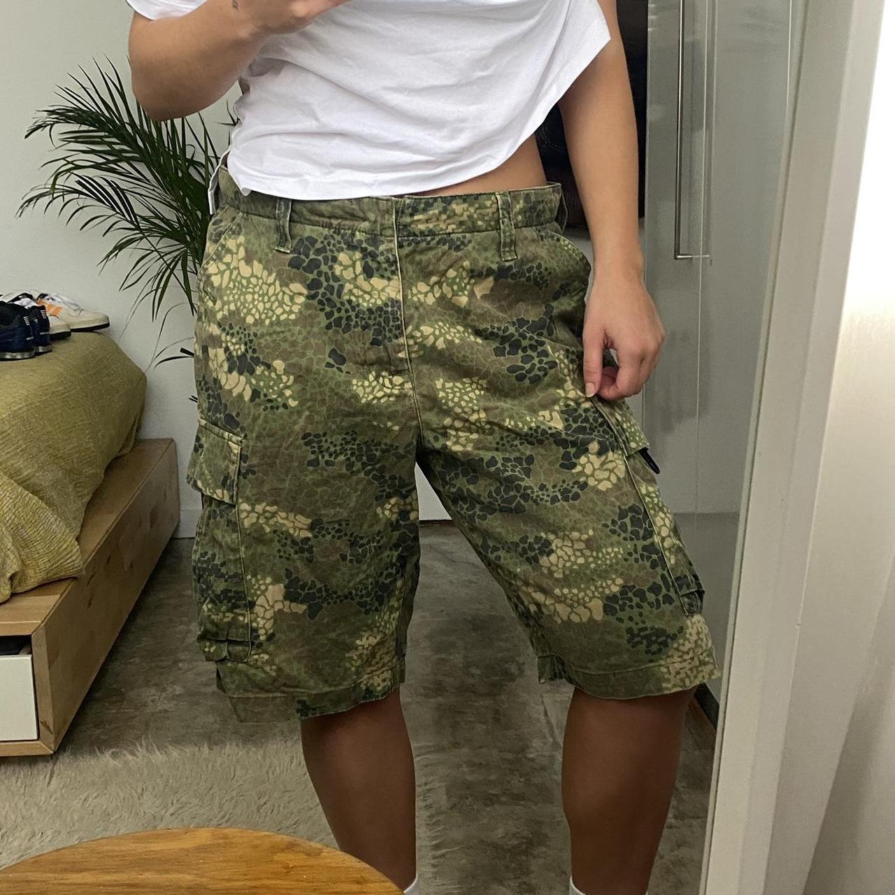 DC camo cargo jorts - Depop